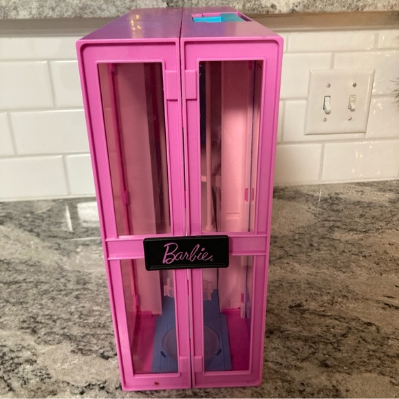 Barbie | Toys | Barbie Mattel Pink Folding Dream Closet Wardrobe Carry ...